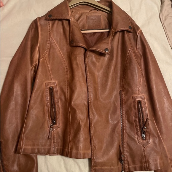 Max Studio | Jackets & Coats | Gorgeous Max Studio Womens Vegan Jacket ...